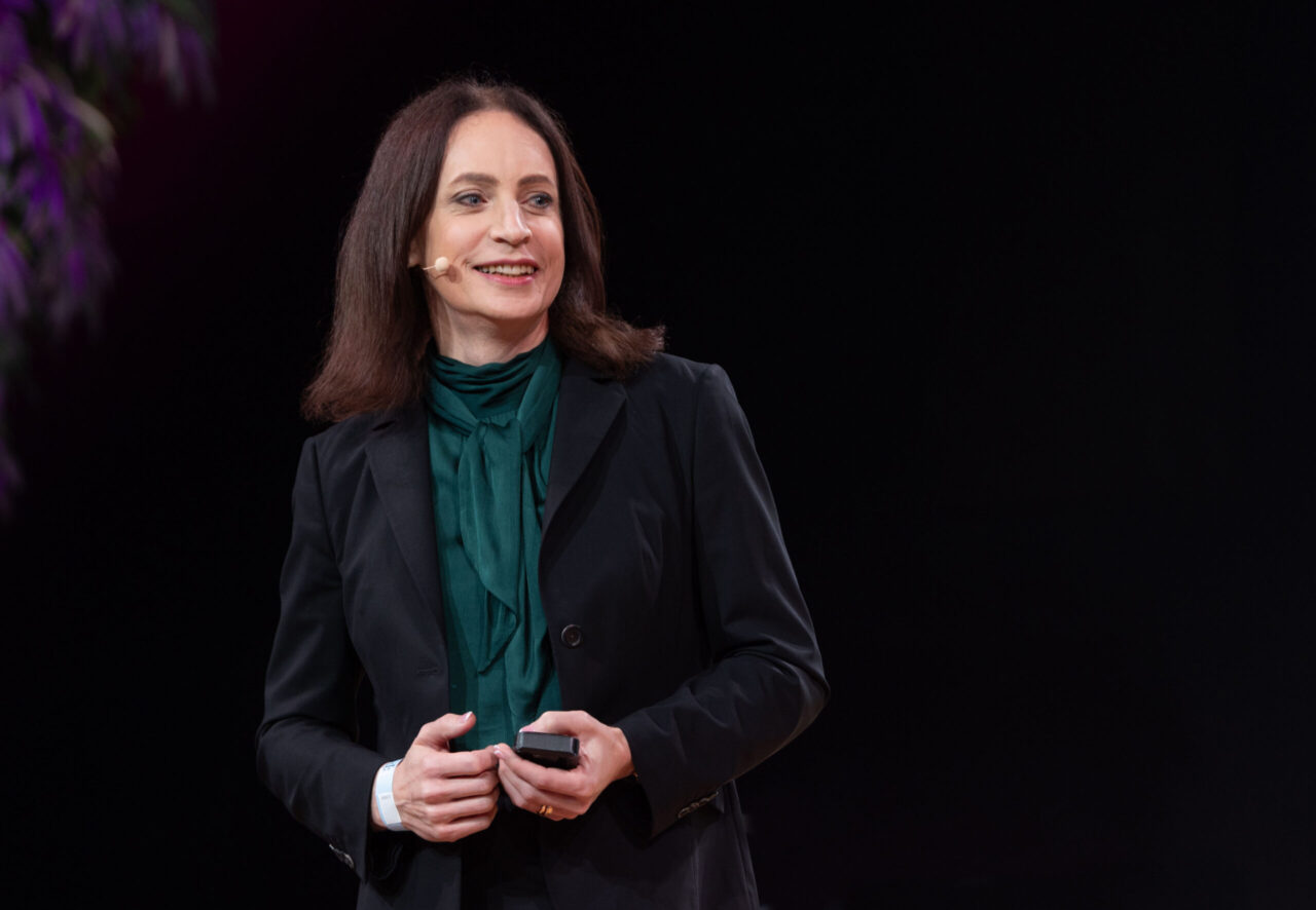 SPEAKING - Caroline Farberger